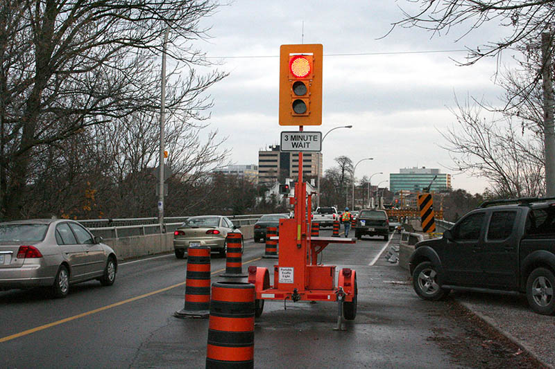 North America Traffic F1-RCF34 RCF 3.4 Portable Lane Control Signal ...